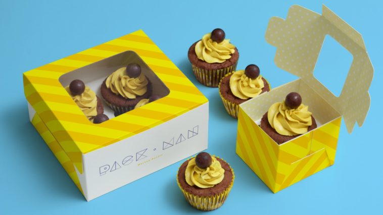 Free Cake Packaging Box Mockup - Free Package Mockups