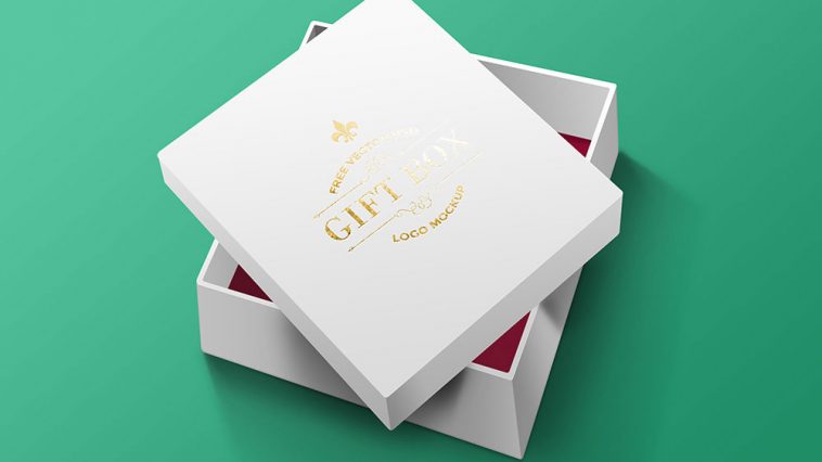 Free Gift Box with Greeting Card Mockup Packaging - Package Mockups