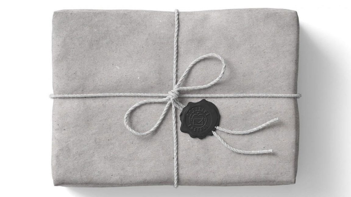 Free Packet Mockup - Free Package Mockups