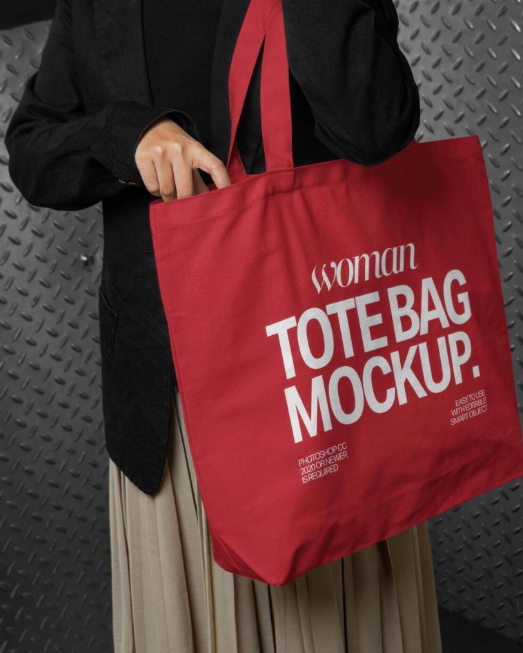 Free Woman Tote Bag Mockup PSD - Packaging Mockup
